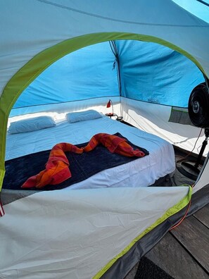 Tenda Deluxe | Roupa de cama fornecida 