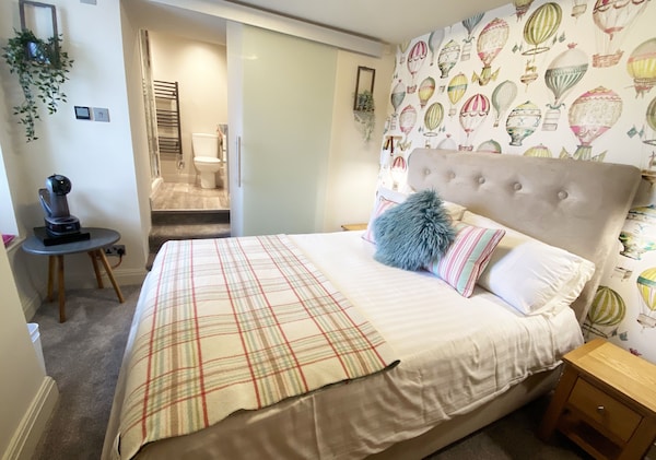 The Hive At Poppi Red - Hawkshead