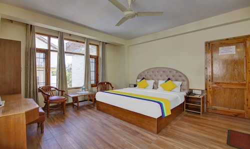 Itsy By Treebo - Chichoga Holiday Inn - Manali