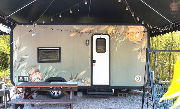 타이 핑 산 인 - 대만