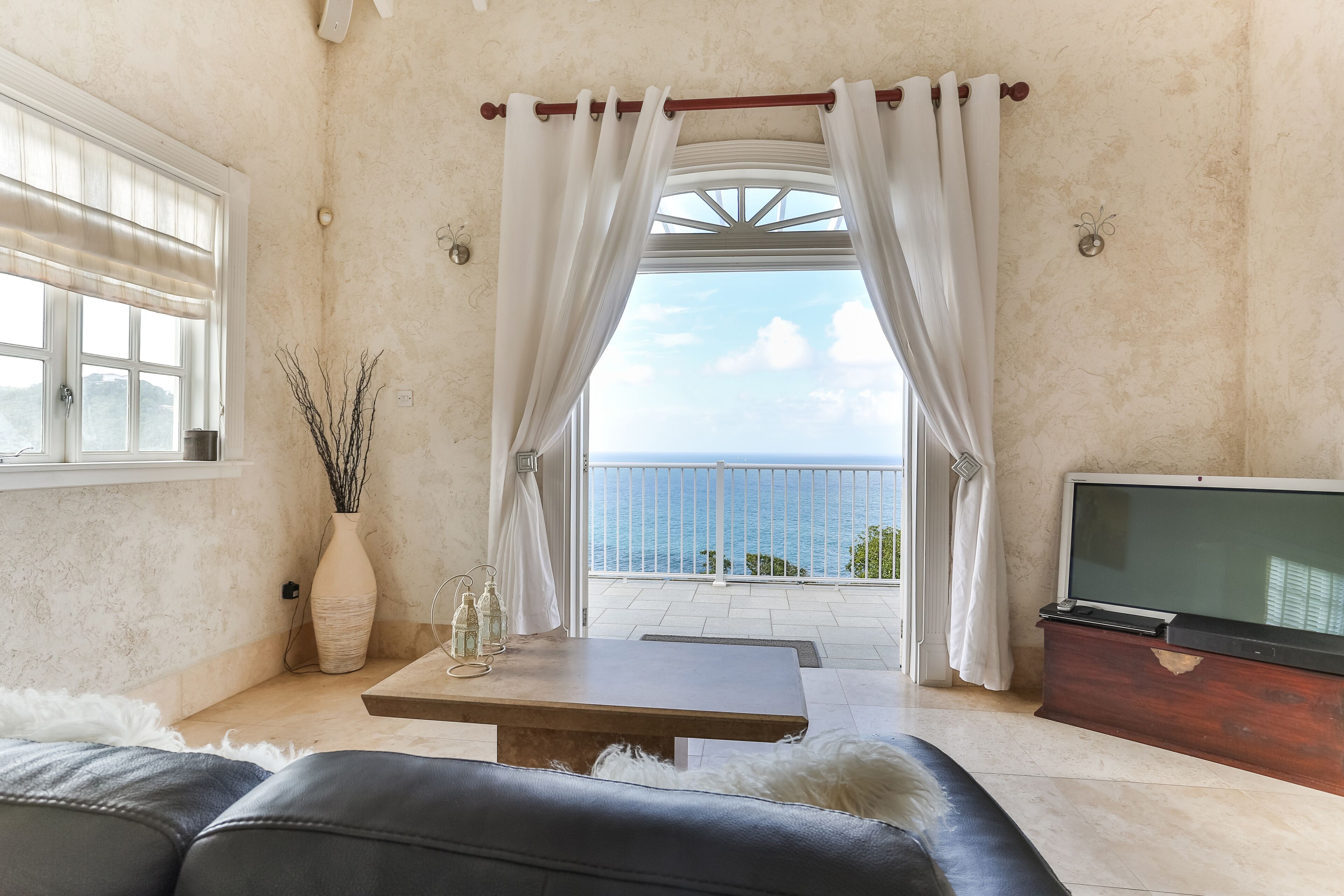 Cayman Villa - Contemporary 4 Bedroom Villa With Stunning Ocean Views - Saint Lucia