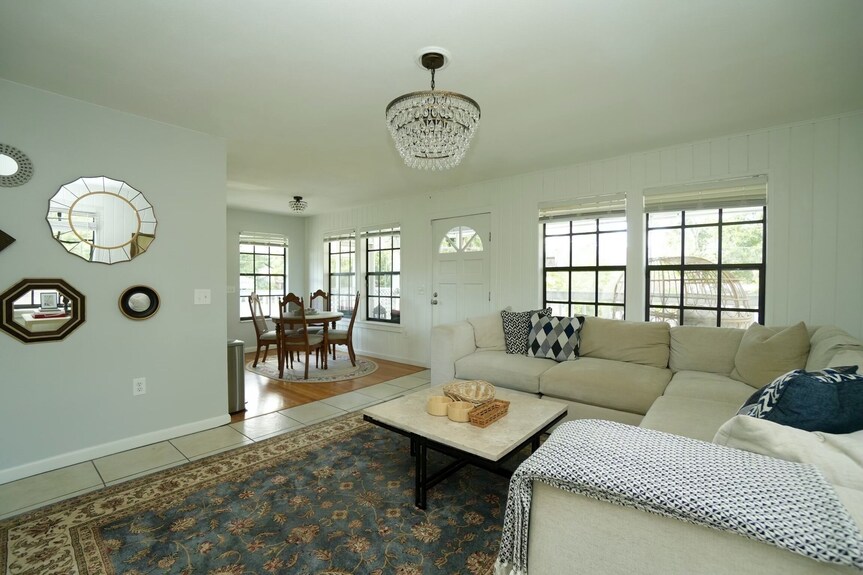 Private Retreat Minutes From All Tampa Attractions! - Tampa, FL