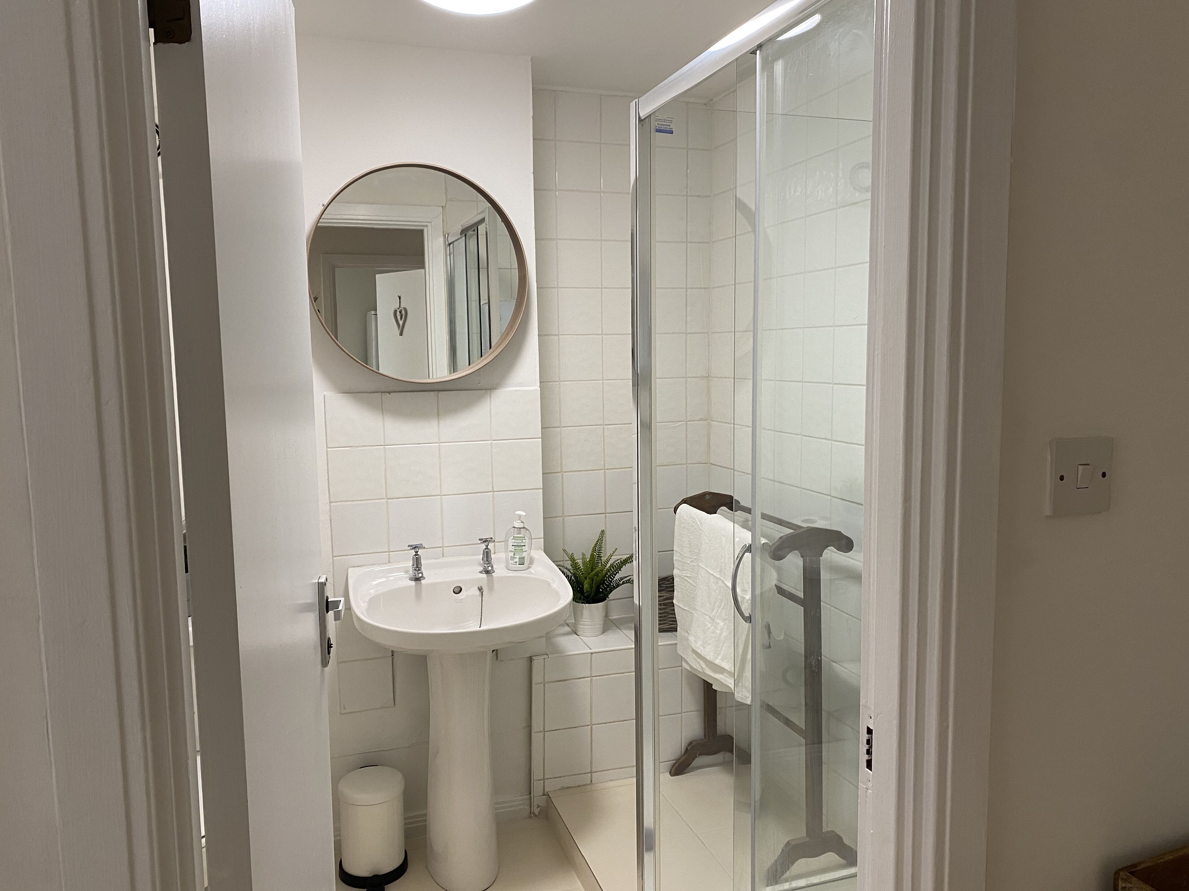Apartamento | Casa de banho | Um polibã, um secador de cabelo, toalhas fornecidas 