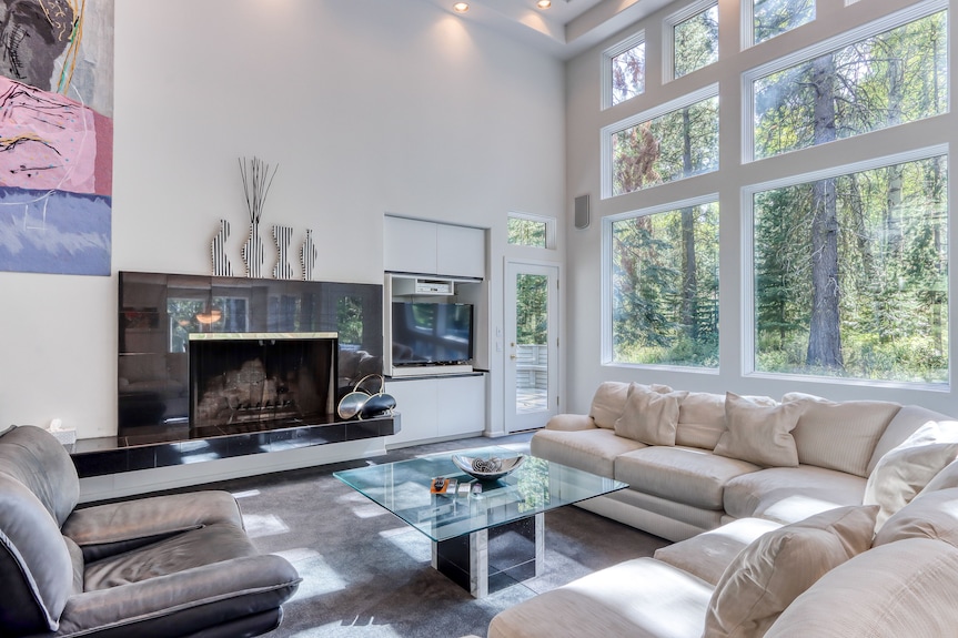 Stylish & Secluded Home With A Washer/dryer, Fireplace, & Resort Amenity Access - Oregon