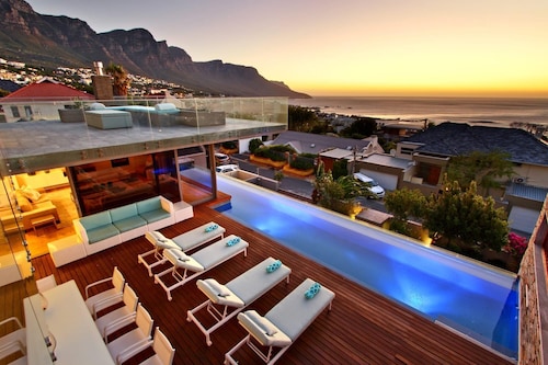 Incredible Camps Bay Villa With Five Bedrooms And Private Pool The Cheviots - Camps Bay