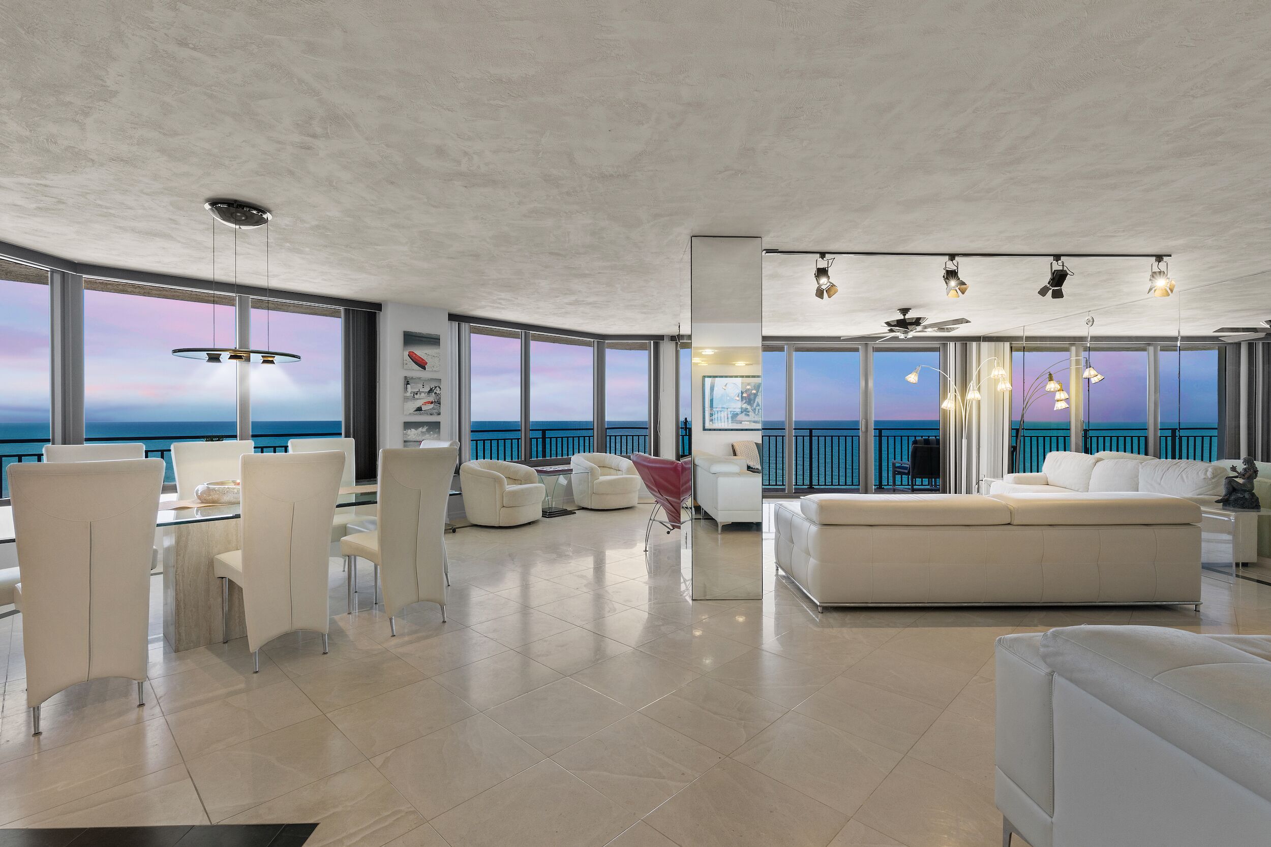 Over The Top Penthouse Experience| Bike Week| Daytona 500| Valentine's Day - Daytona Beach, FL