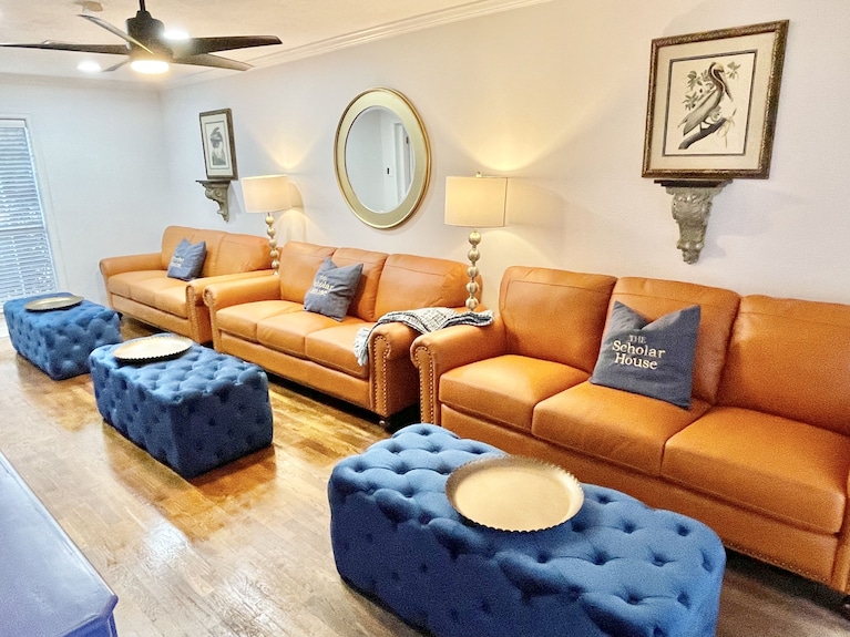 New Listing-7 Bedroom 6 Bath, Sleeps 28-30 @Texas A&m Northgate! - Texas
