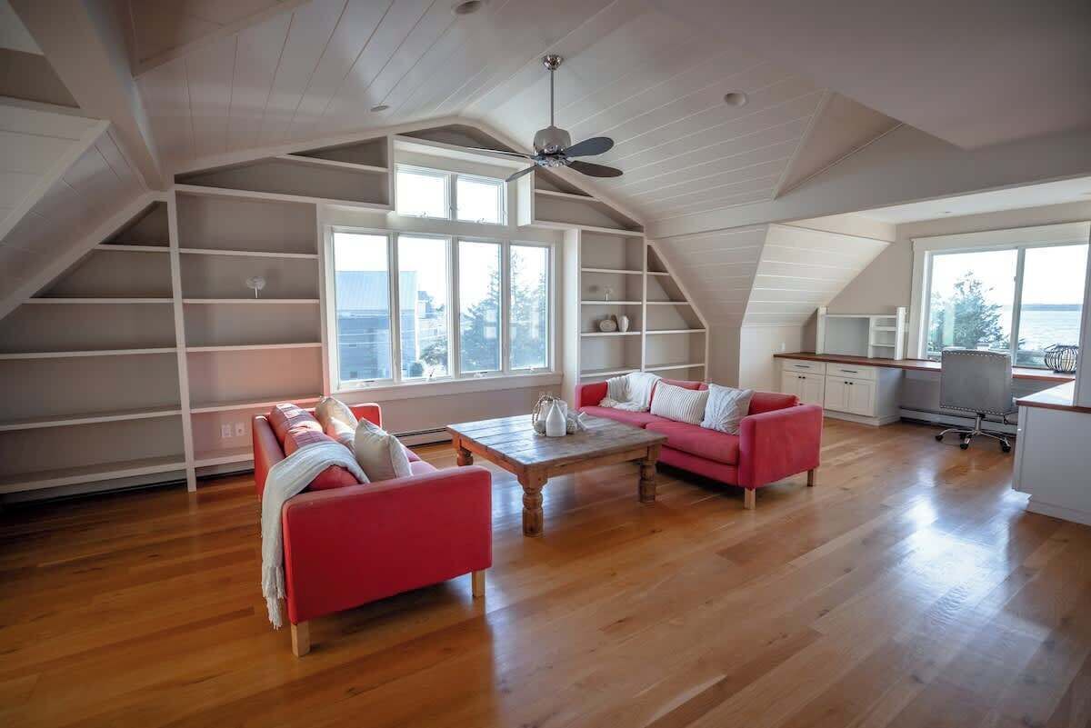 Luxury Waterfront Property 360 Water Views - Bristol, RI