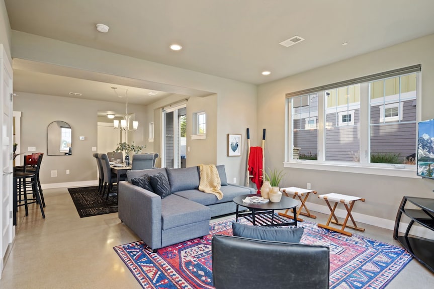 Quiet Urban Community – Designer Home W/ Hot Tub! - Fort Collins, CO