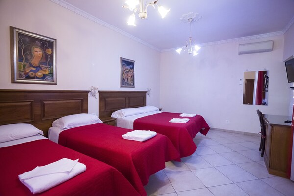 Anthony House Via Villafranca - Rom