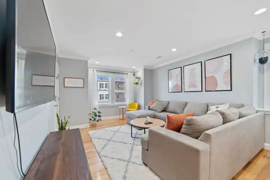 Modern/luxury | Steps From Zoo & Golf Course - Boston, MA