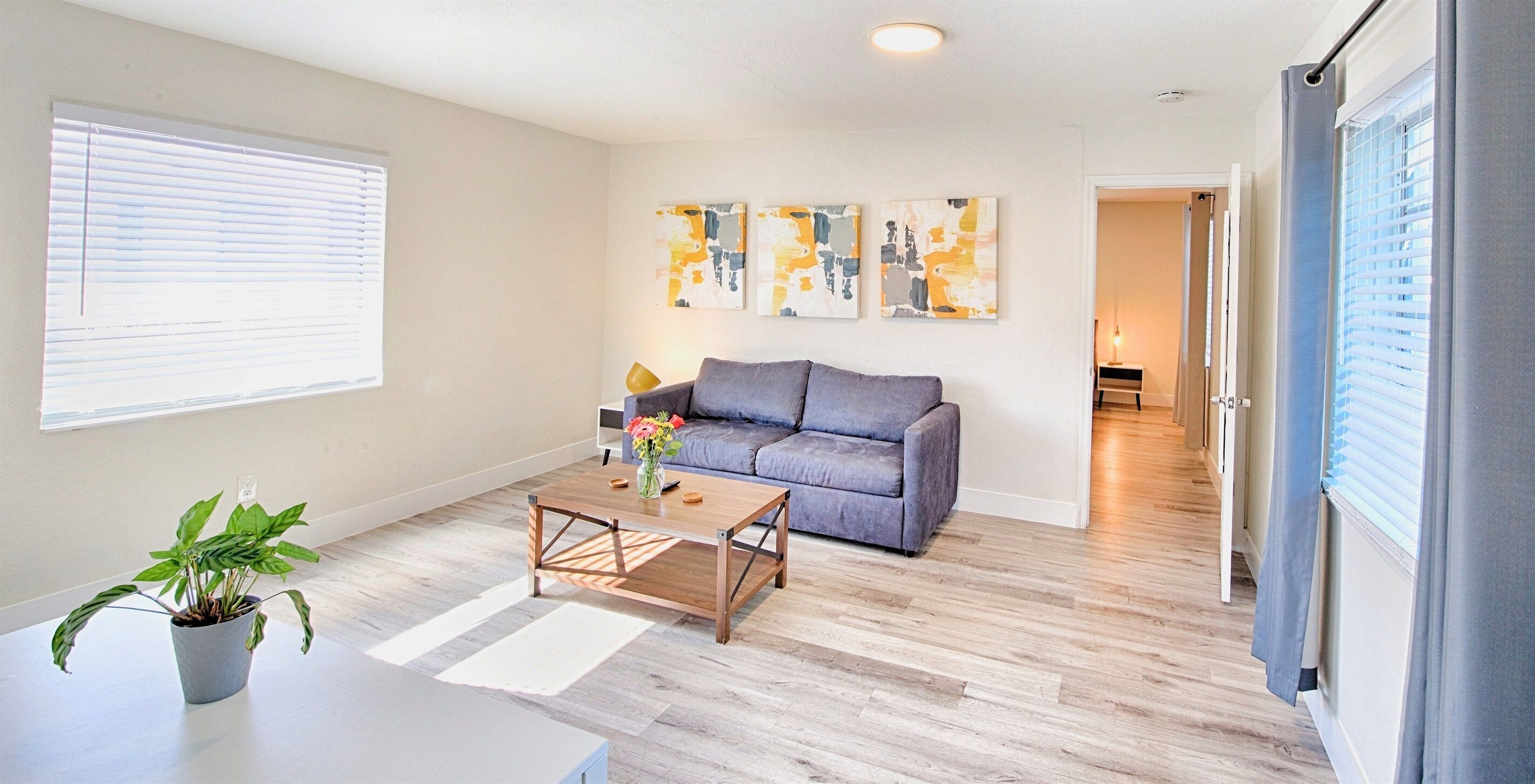 482ft To Beach | One Bedroom #106 | Sleeps Up To 4 - Deerfield Beach, FL