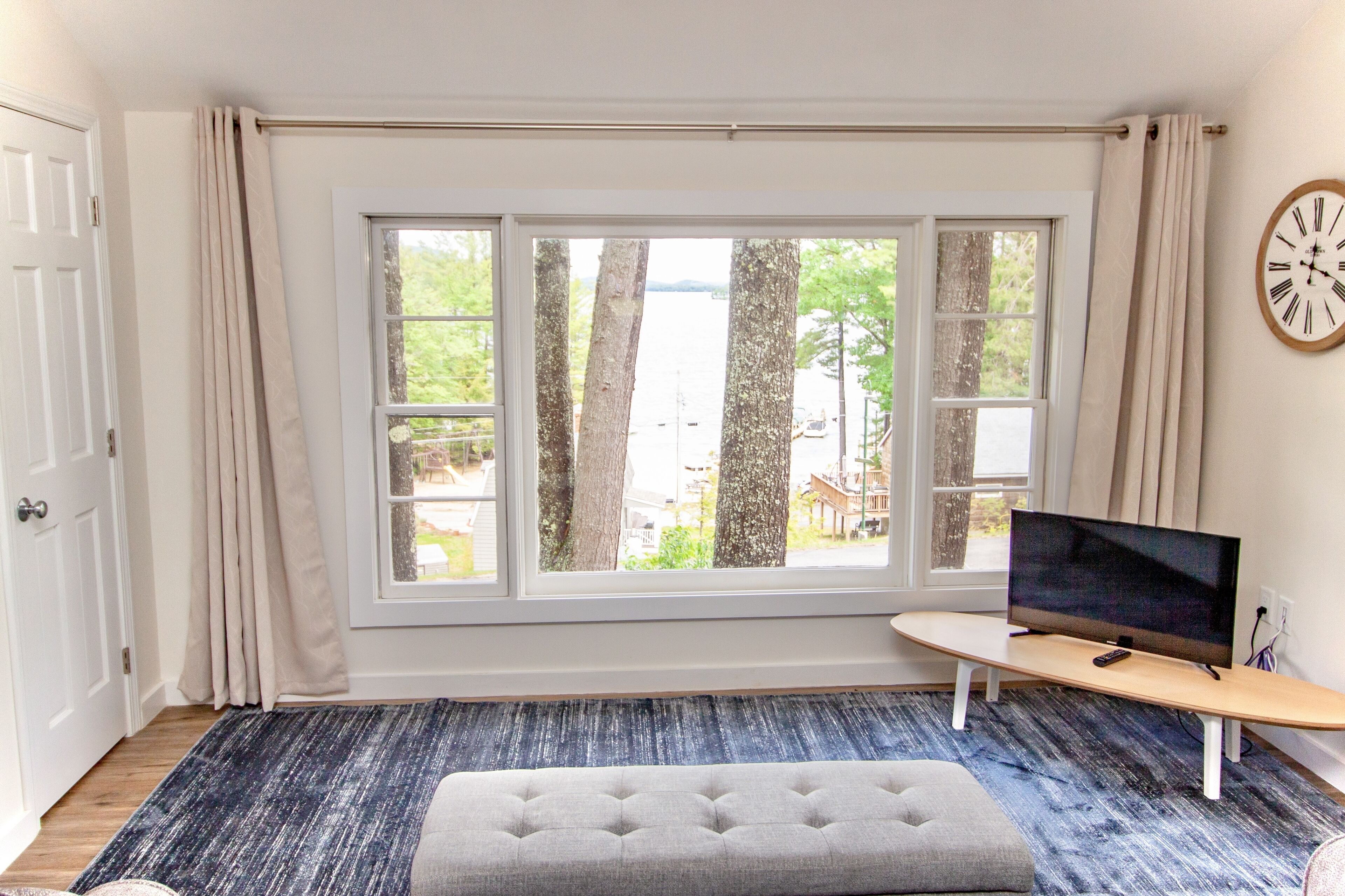 Lakefront Home With Deck, Game Room, Washer/dryer, Grill, Dock, & Views - Alton, NH