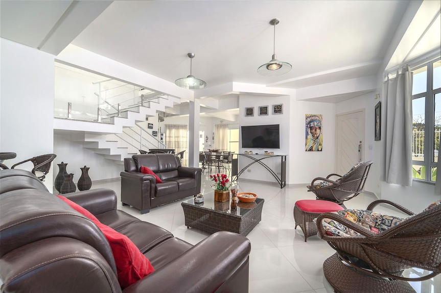 Family Beach House Bombinhas . Aceitamos Somente Familias. Não Aceitamos Festas. - Bombinhas