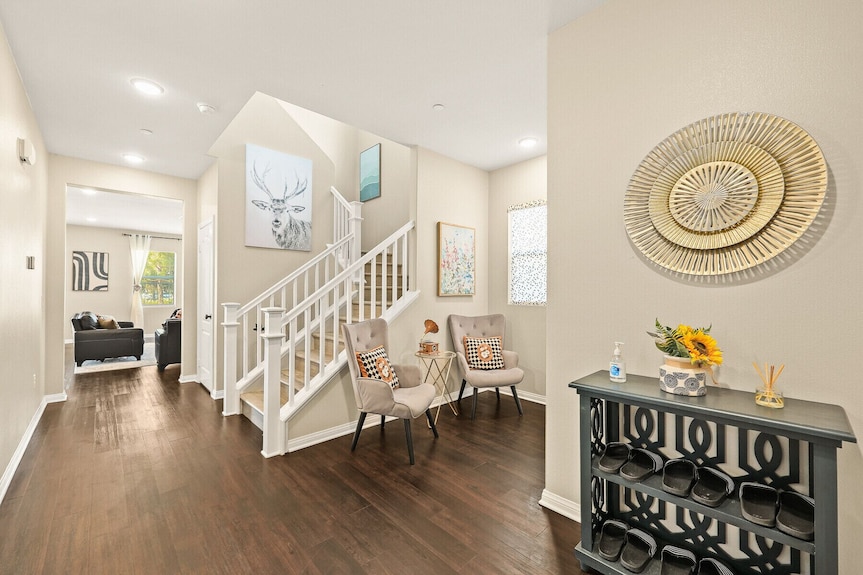 Sunny Home - Eastvale, CA