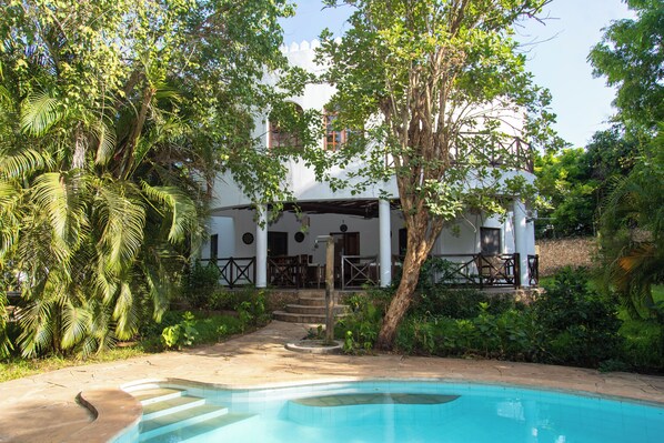 Villa | Piscina | Piscina exterior 