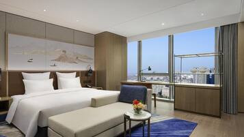 Quarto superior, 1 cama King | Roupas de cama premium, frigobar, cofres nos quartos, escrivaninha