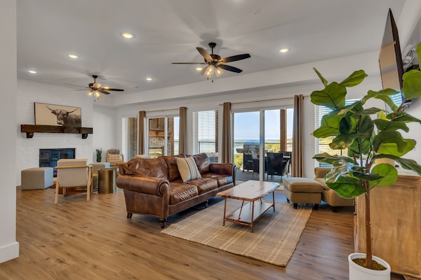 Chateau Royale 5 Bedroom Home By Redawning - Table Rock Lake