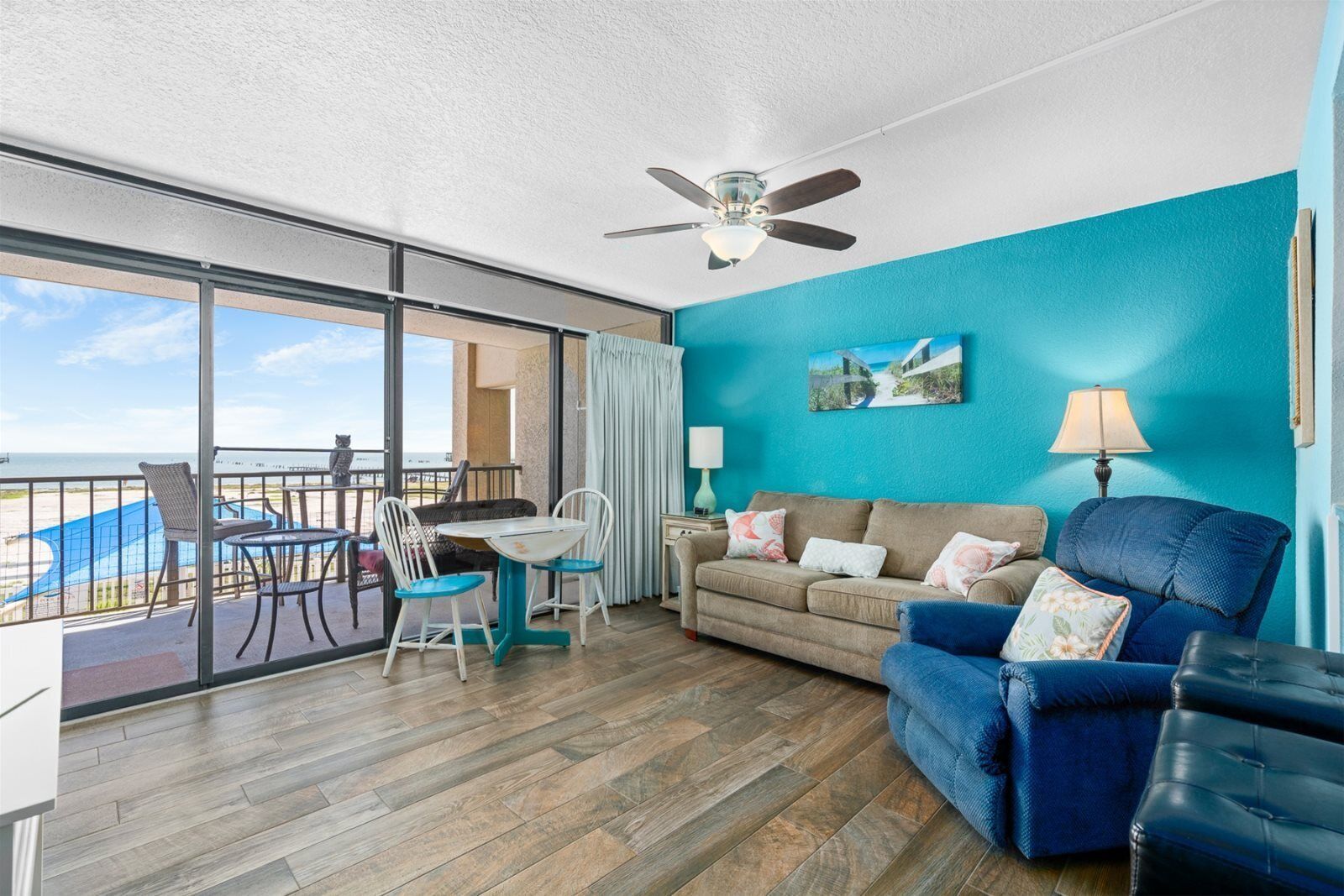 Rod And Reel | Pet Friendly, Views, Pool, Hot Tub - Rockport, TX