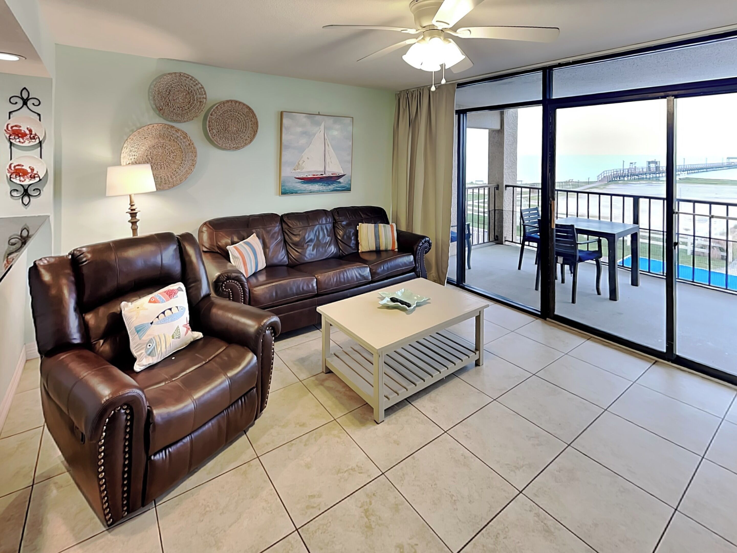 Retreat On Rockport Bay | Pool + Fishing Pier - Rockport, TX