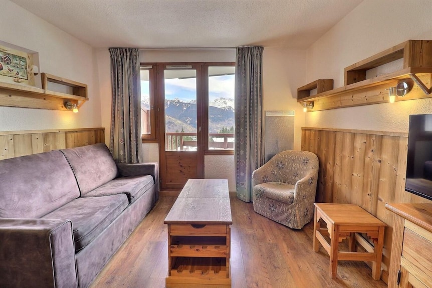 À 10m Des Pistes De Ski, 4ème éTage, Balcon, Casier à Ski, 31m², La Tania - Courchevel