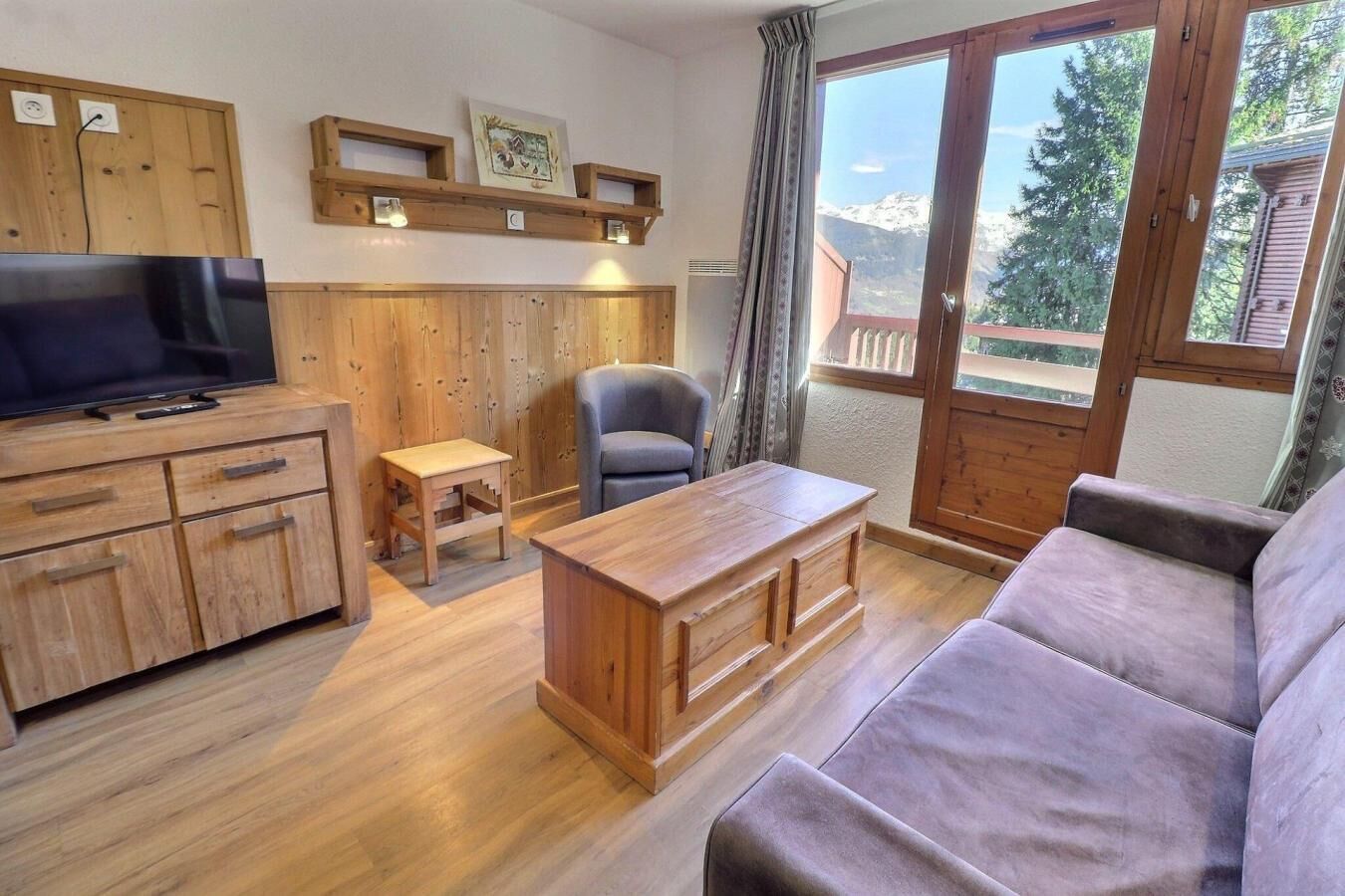 150m From Resort Center, 9th Floor, Balcony, Ski Locker, 31m², La Tania - Courchevel Le Praz, France