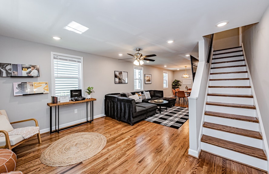 Backyard Fire-pit, Modern, Roomy, 7 Min Downtown - Richmond, VA