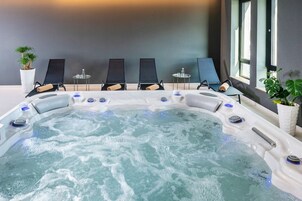 2 piscinas interiores 