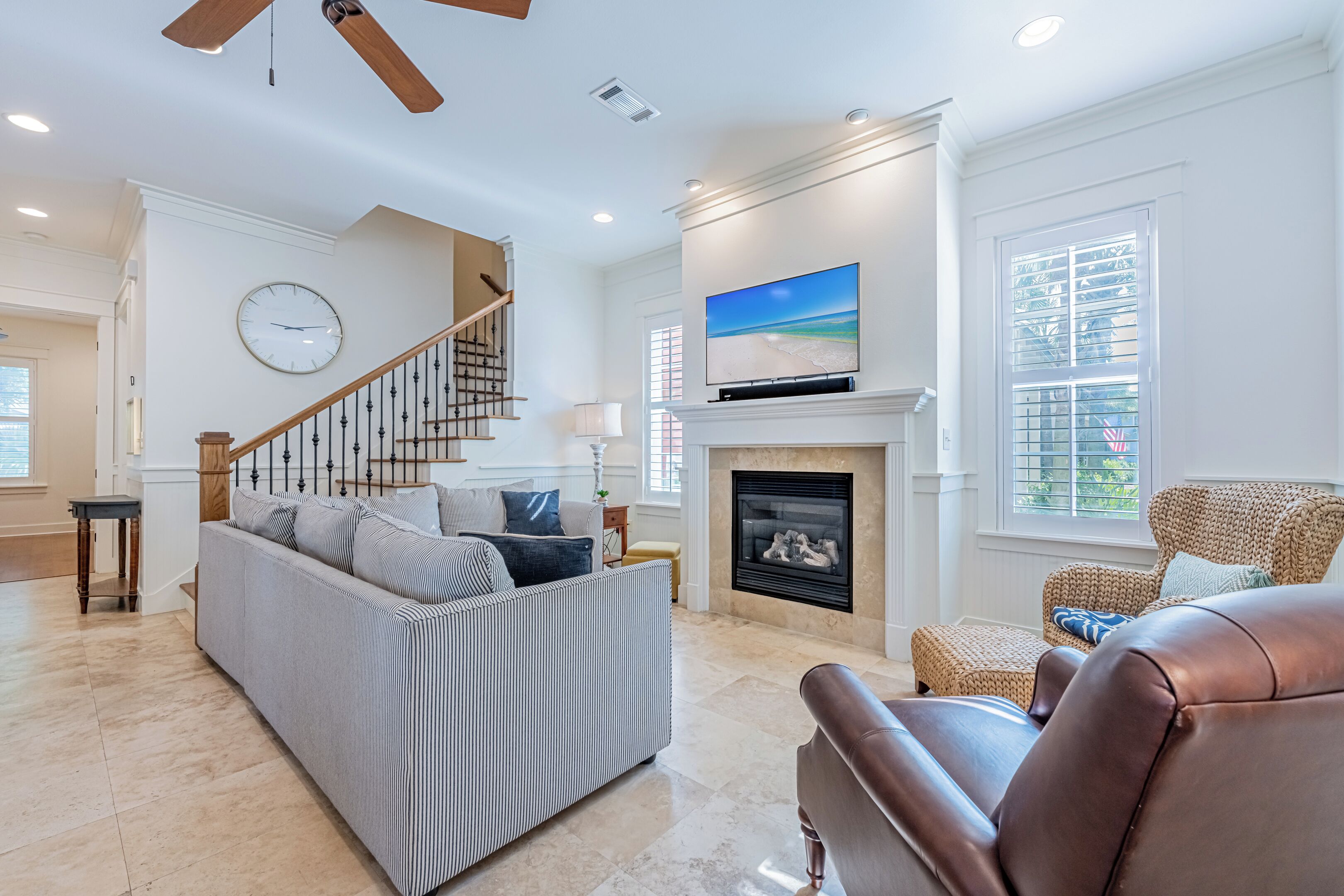 Golf Cart 6-seat ~ Community Pool ~ Screened Porch ~ Bayside Gated Resort - Destin, FL