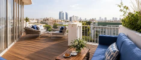 Cobertura, 1 cama King (Roma) | Roupas de cama premium, edredons de pluma, frigobar, cofres nos quartos