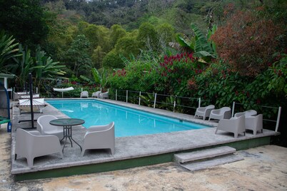 Cerveceria James Hotel y Spa