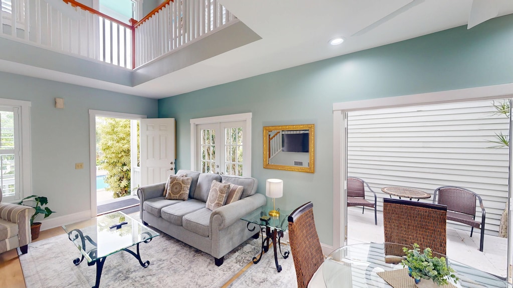 Breezy Retreat 2bdrm, 2 Bath Windward Park, Pool, Close To Duval - Key West, FL