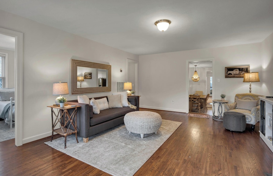 Charming 4-bedroom House With Fully Fenced Yard, In Fabulous Franklin - フランクリン, TN