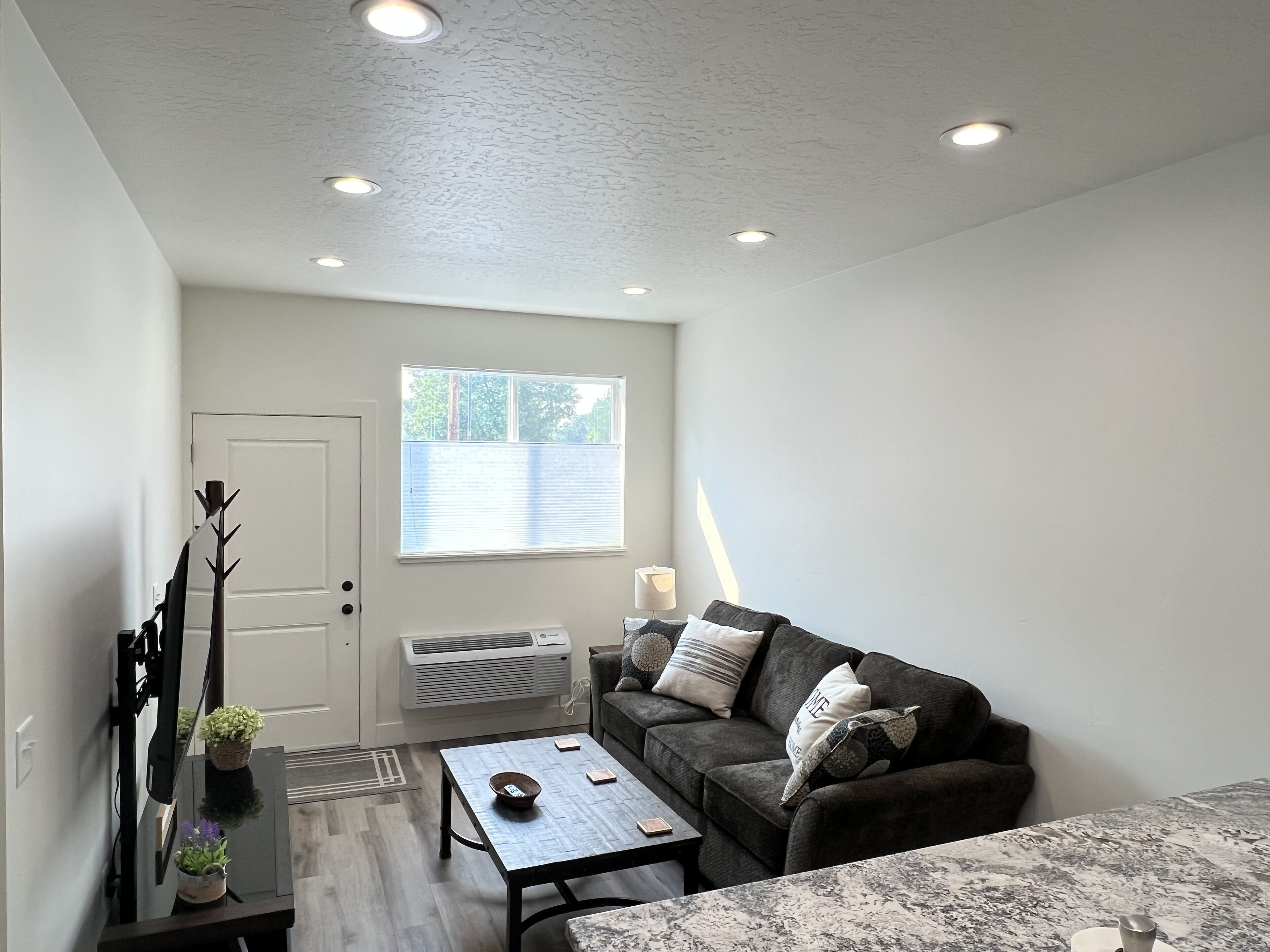 Newly Remodeled, Centrally Located Apartment - Unit B - Missoula, MT