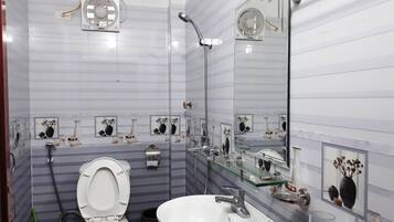 Quarto Duplo Económico | Casa de banho