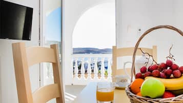Apartamento luxo | Cozinha privada | Geladeira grande, cooktop, máquina de café expresso, cafeteira/chaleira