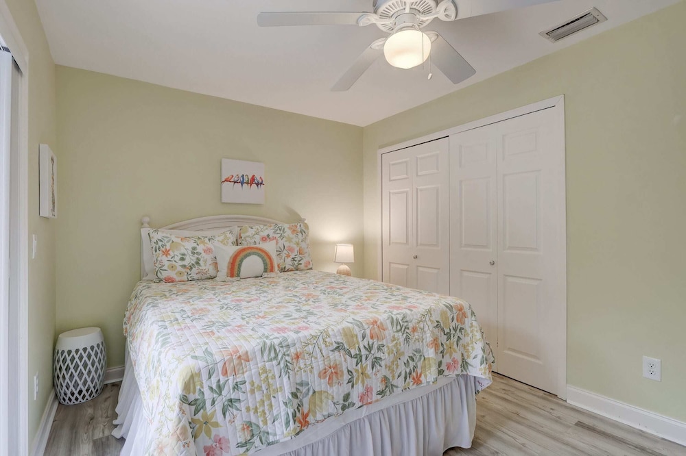 Prime Vacation Haven: Enjoy Naples In Style - Naples, FL