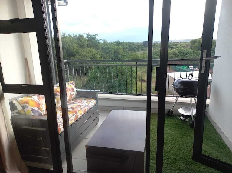 The Blyde Crystal Lagoon...modern Oasis Pretoria!!! - Pretoria (South Africa)