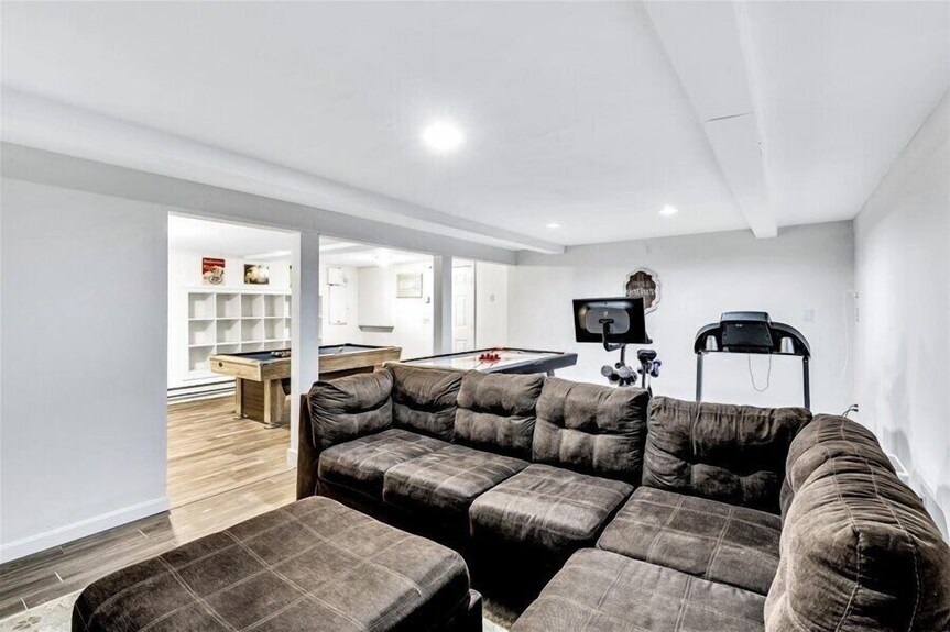 Spacious East Falmouth Home W/ Pool And Central Ac Rpam038 - Massachusetts