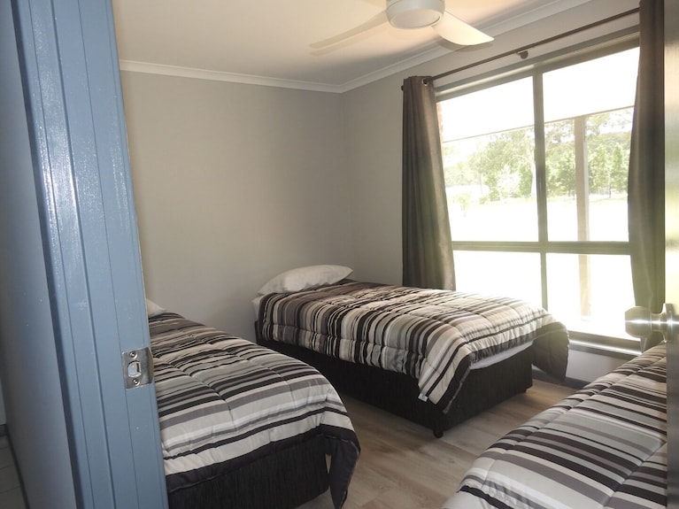 5 Bdr House Orchid Beach Fraser Island - Sleeps 16 - Bring The Boats! Full Wifi - Fraser Island