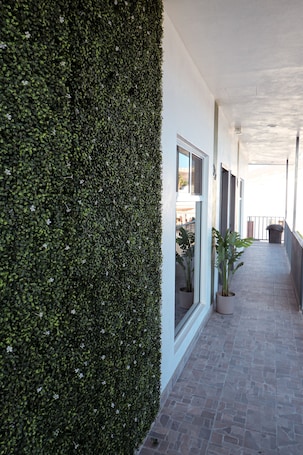 Suite-Estúdio Deluxe | SecretÔria adequada para computadores portÔteis, ferro/tÔbua de engomar