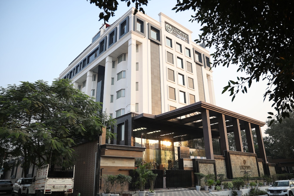 Utopian Luxe - Lucknow