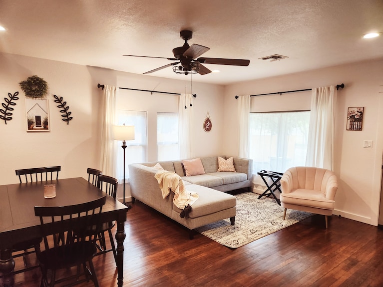 Modern Country Home At The Start Of The Hill Country Wine Trail - Johnson City, TX