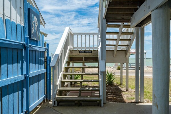 Moon Mirror Bay By Miss Kitty’s - Rockport, TX