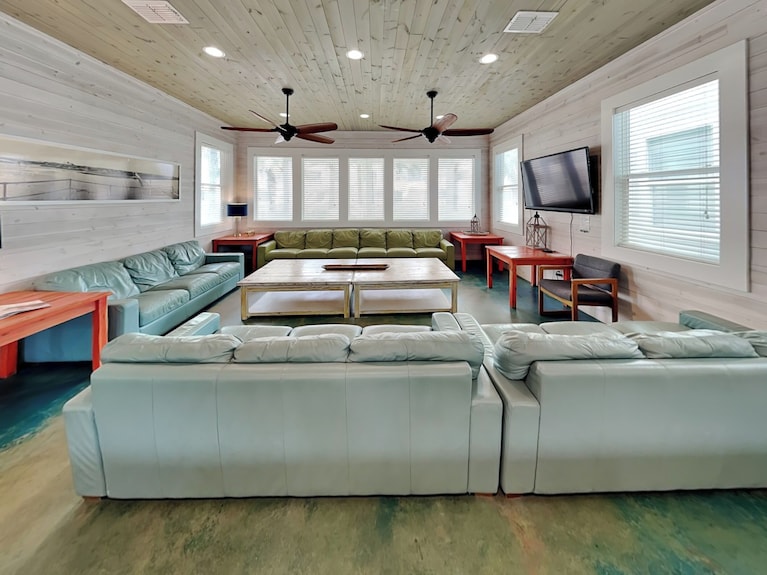 Beach Club 2 | Pet-friendly + Pool, Walk To Beach - Corpus Christi, TX