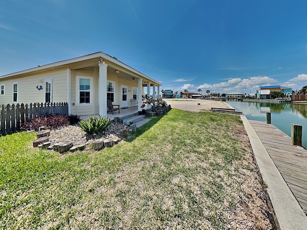 Mermaid Bay By Miss Kitty’s - Bayside, TX