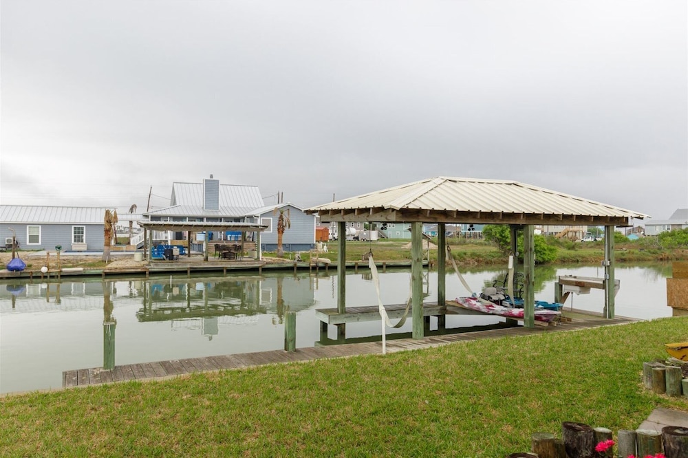 Mermaid Bay - Bayside, TX