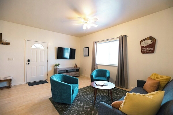 Centrally-located Two Bedroom, Two Bathroom Townhome With Washer And Dryer In A Quiet Neighborhood - Kalispell, MT