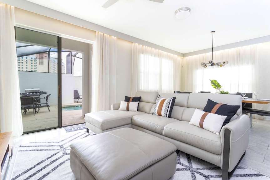 4941- Great Family Home Near Disney, Private Pool, Storey Lake Resort. - 奧蘭多, FL