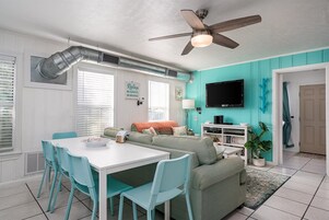 Apartamento em Condomínio Fechado, várias camas (#10 - Pets) | Restaurantes